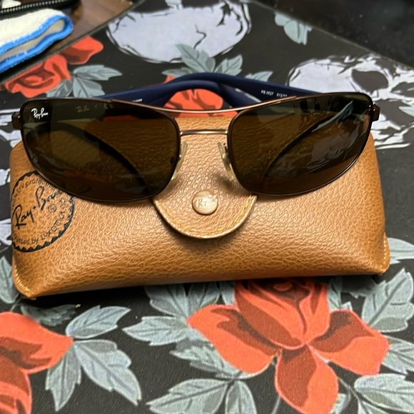 Ray-Ban | Accessories | Rayban With Case Amber Lens And Navy Blue ...